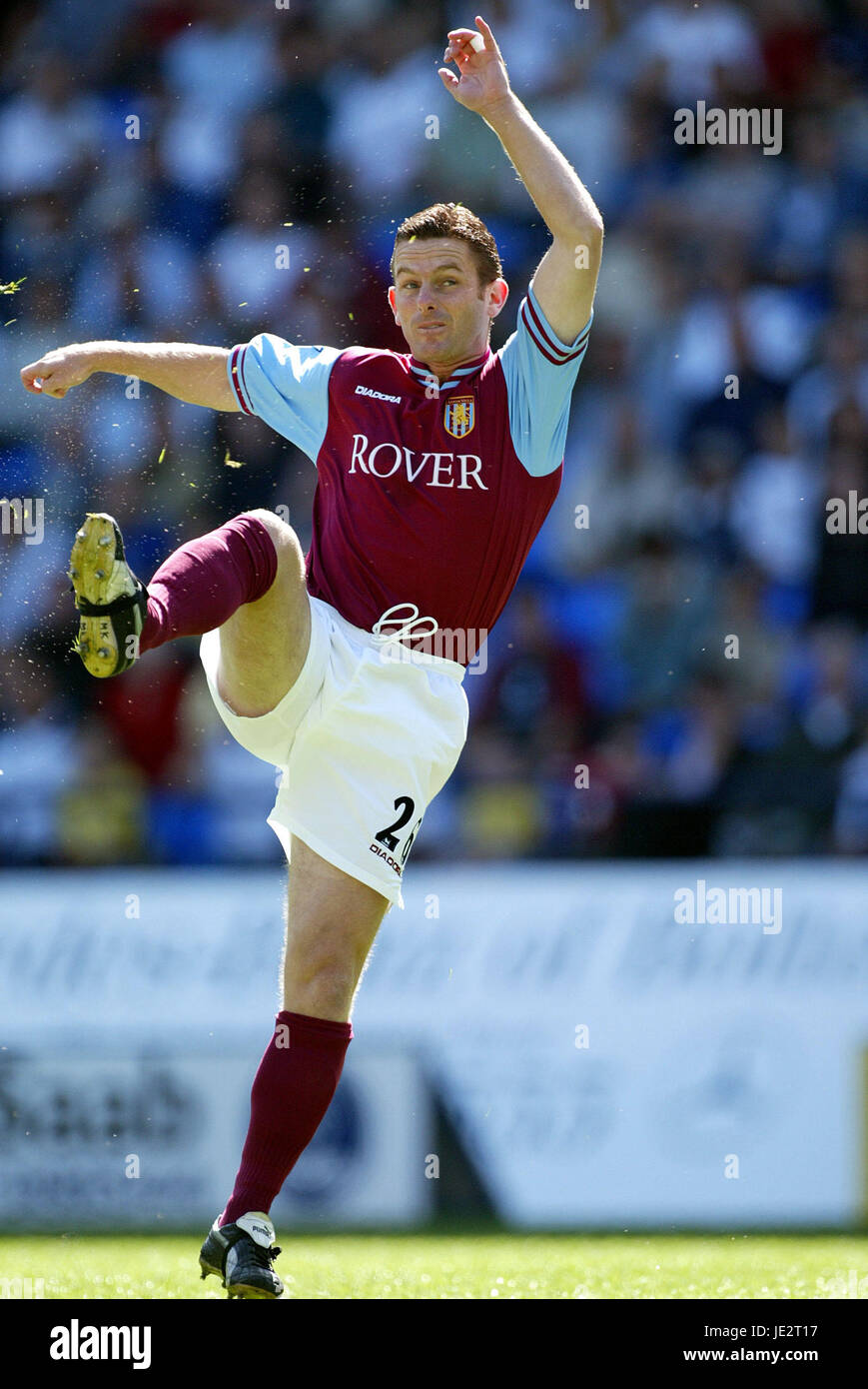 MARK KINSELLA ASTON VILLA FC REEBOK STADIUM BOLTON 01 September 2002 ...