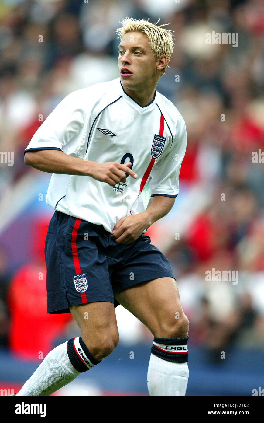 ALAN SMITH ENGLAND & LEEDS UNITED FC VILLA PARK BIRMINGHAM ENGLAND 07 ...