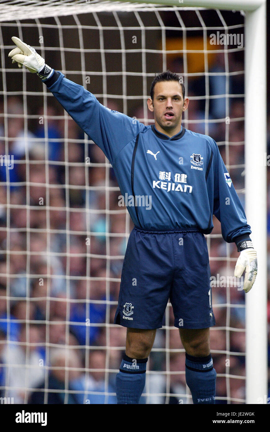 RICHARD WRIGHT EVERTON FC VILLA PARK BIRMINGHAM 22 September 2002 Stock ...