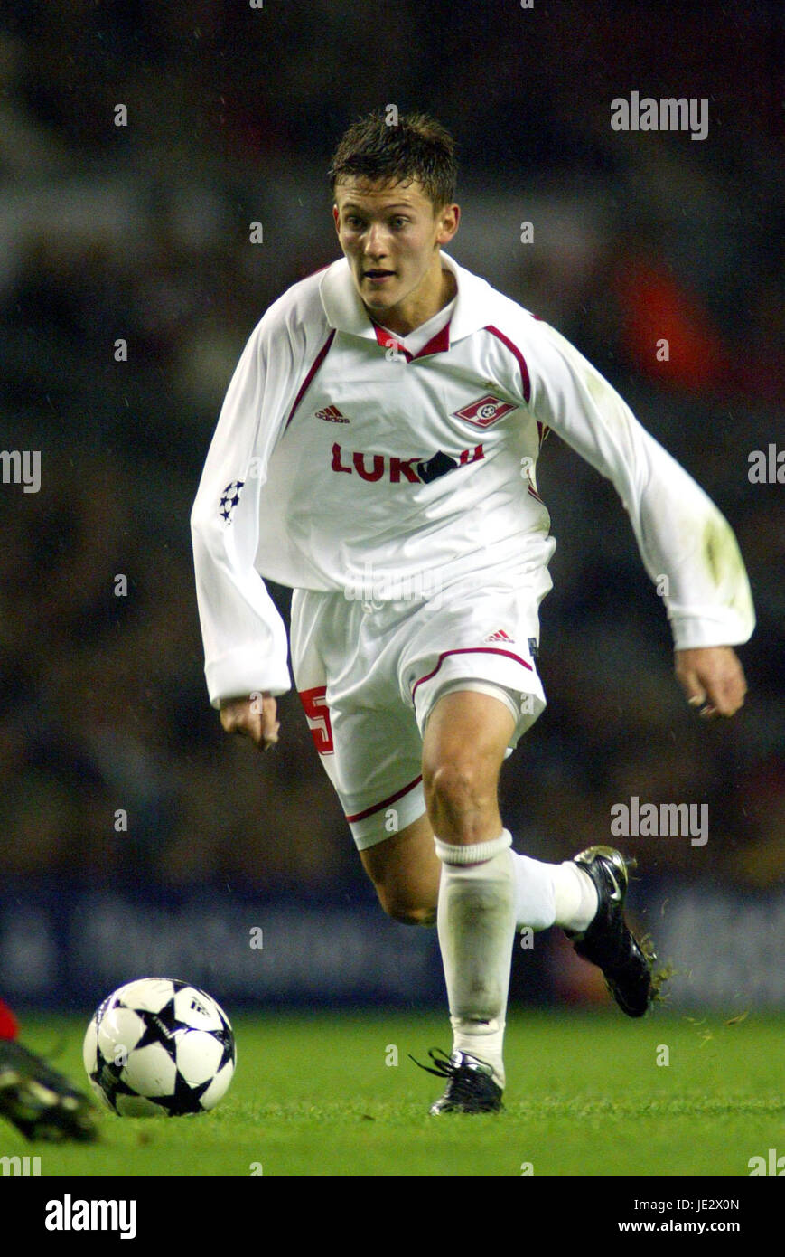 ALEXANDER PAVLENKO SPARTAK MOSCOW FC ST JAMES PARK NEWCASTLE 05 October 2002 Stock Photo - Alamy