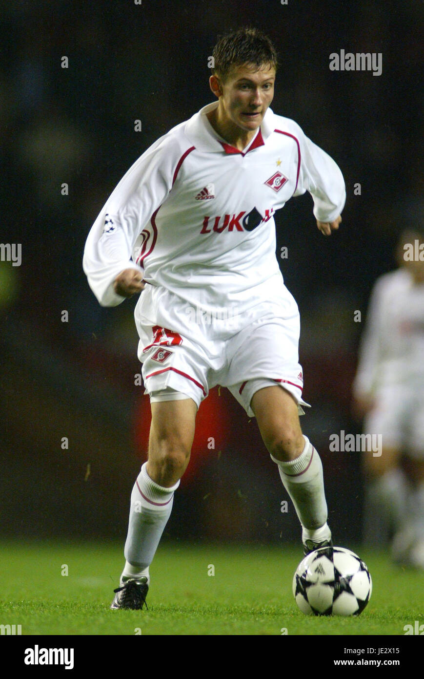ALEXANDER PAVLENKO SPARTAK MOSCOW FC ST JAMES PARK NEWCASTLE 05 October 2002 Stock Photo - Alamy