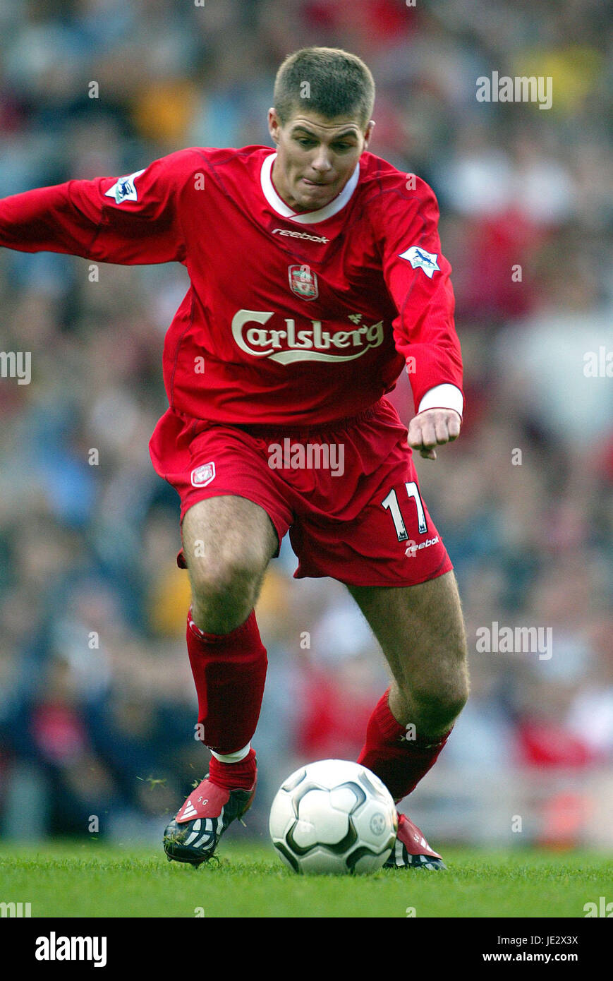 STEVEN GERRARD LIVERPOOL FC ANFIELD LIVERPOOL ENGLAND 06 October 2002 ...