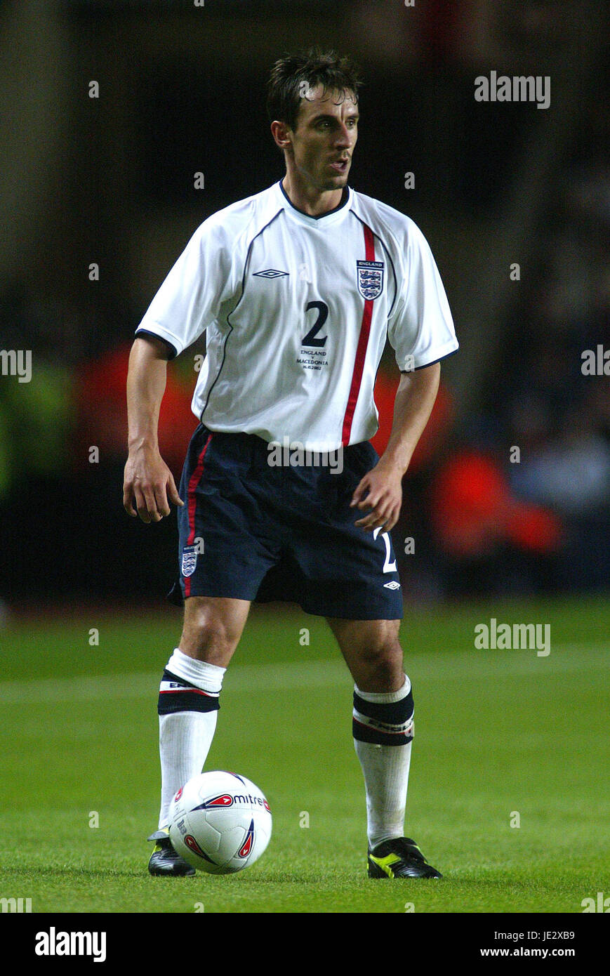 GARY NEVILLE ENGLAND & MANCHESTER UNITED FC 16 October 2002 Stock Photo ...