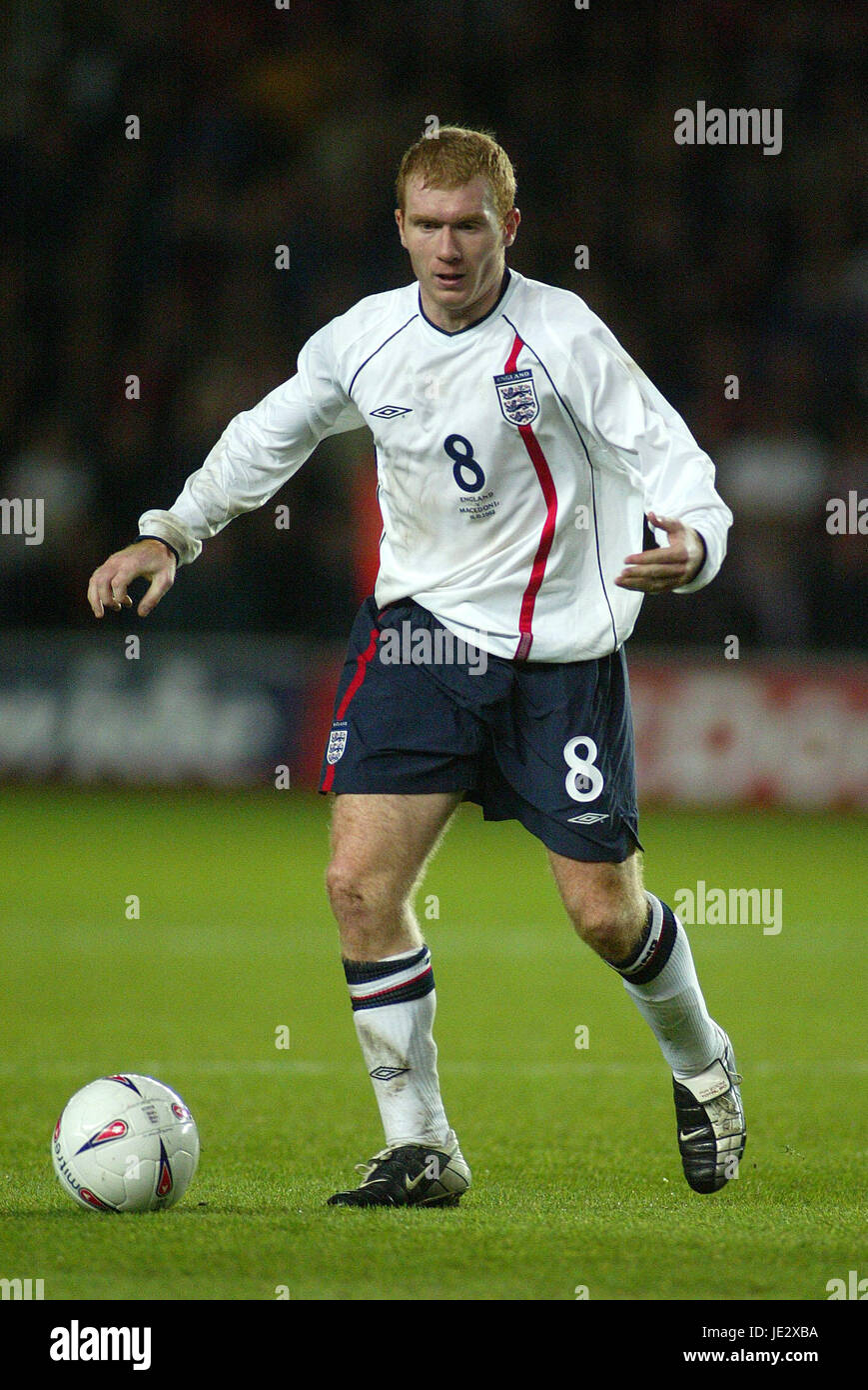 PAUL SCHOLES ENGLAND & MANCHESTER UNITED FC 16 October 2002 Stock Photo ...