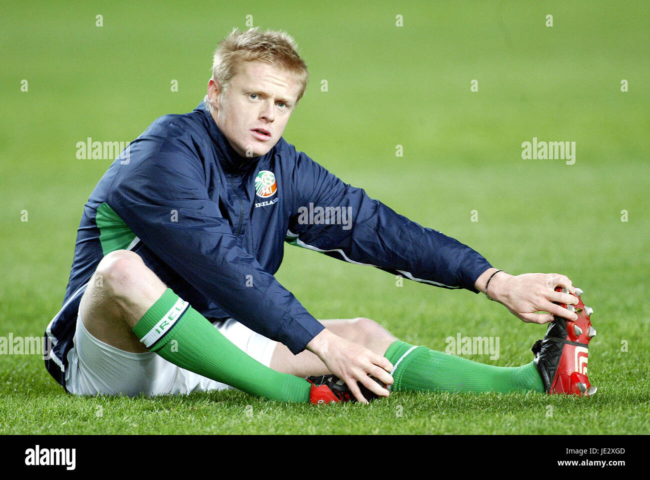 Damien duff 2002 hi-res stock photography and images - Alamy