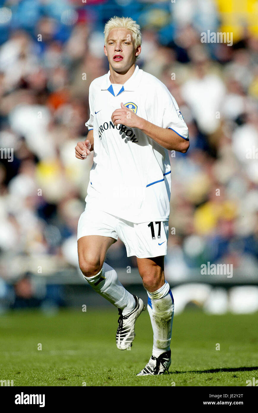 ALAN SMITH LEEDS UNITED FC ELLAND ROAD LEEDS 19 October 2002 Stock ...