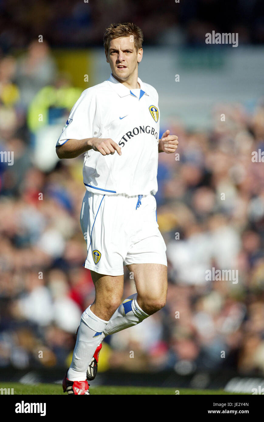 JONATHAN WOODGATE LEEDS UNITED FC ELLAND ROAD LEEDS 19 October 2002 ...