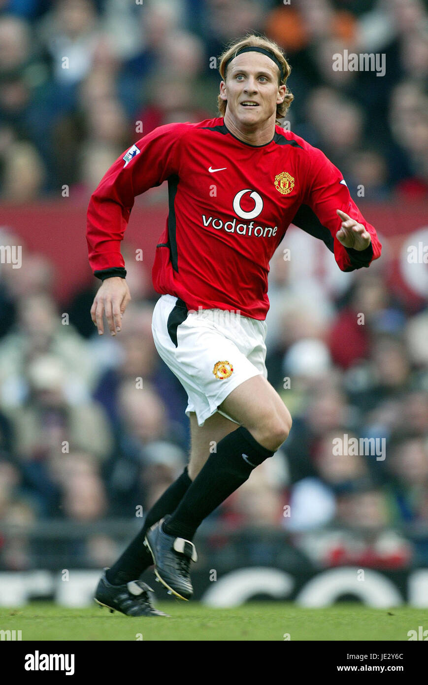 DIEGO FORLAN MANCHESTER UNITED FC OLD TRAFFORD MANCESTER 26 October ...