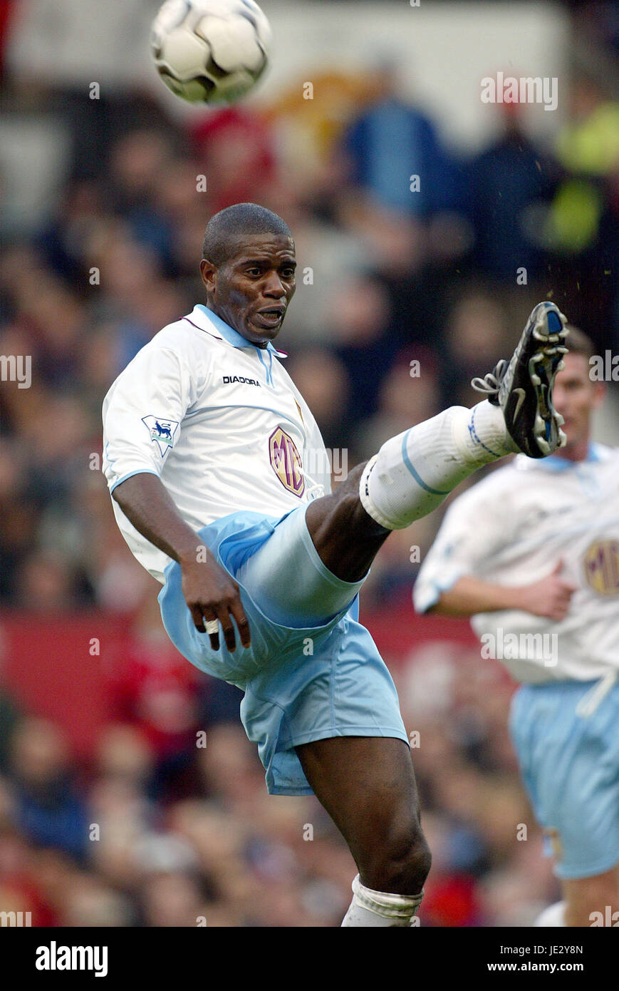 IAN TAYLOR. ASTON VILLA FC OLD TRAFFORD MANCESTER 26 October 2002 Stock ...