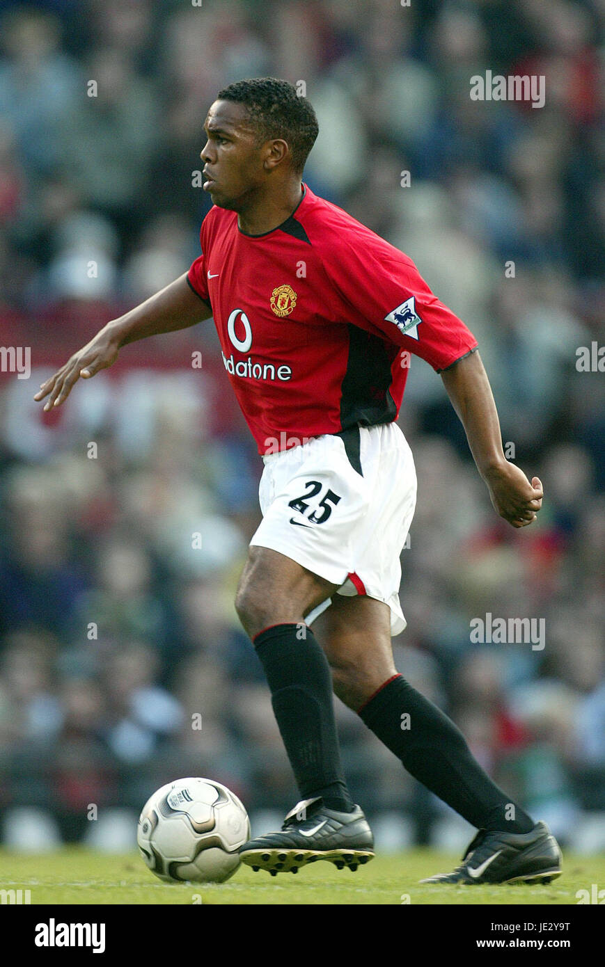 Quinton fortune manchester united 2002 hi-res stock photography and ...