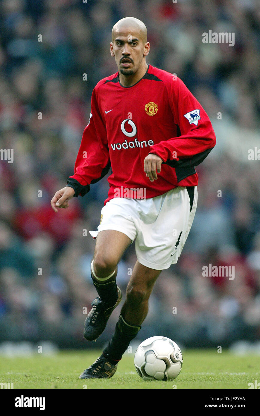 JUAN VERON MANCHESTER UNITED FC OLD TRAFFORD MANCESTER 26 October 2002 ...