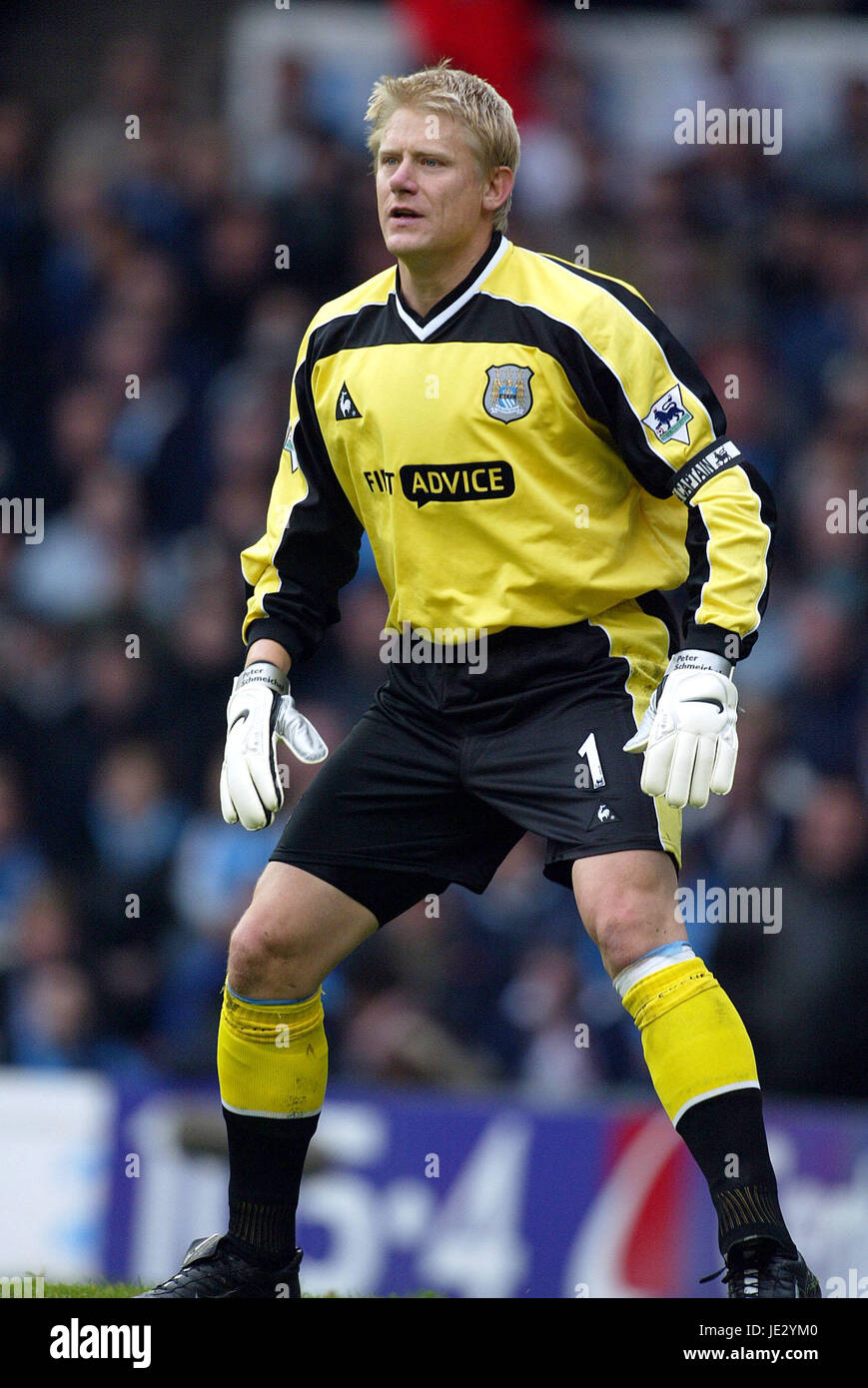PETER SCHMEICHEL MANCHESTER CITY FC MAINE ROAD MANCHESTER ENGLAND 09 ...