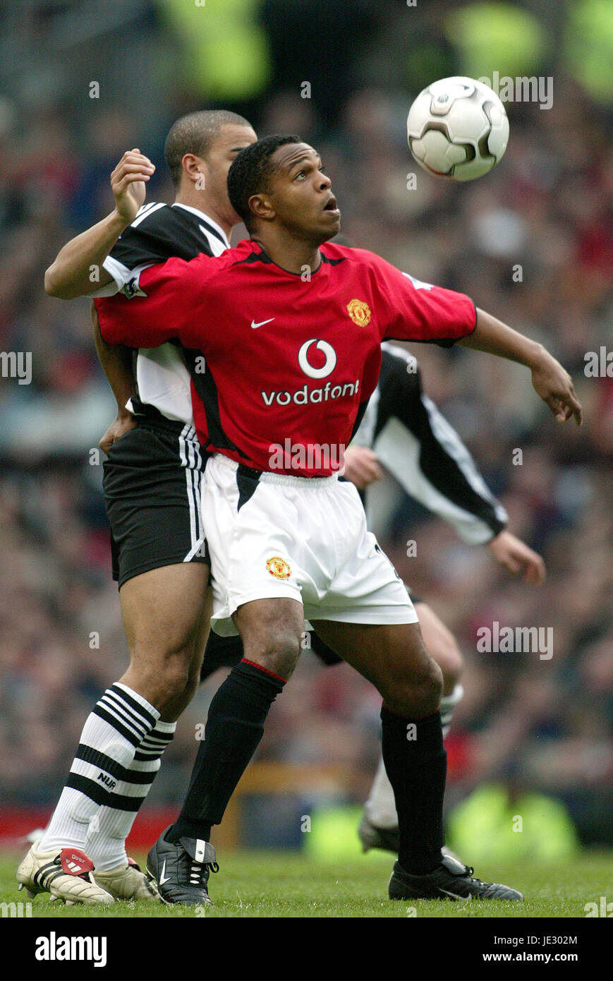 QUINTON FORTUNE MANCHESTER UNITED FC OLD TRAFFORD MANCHESTER ENGLAND 23 ...