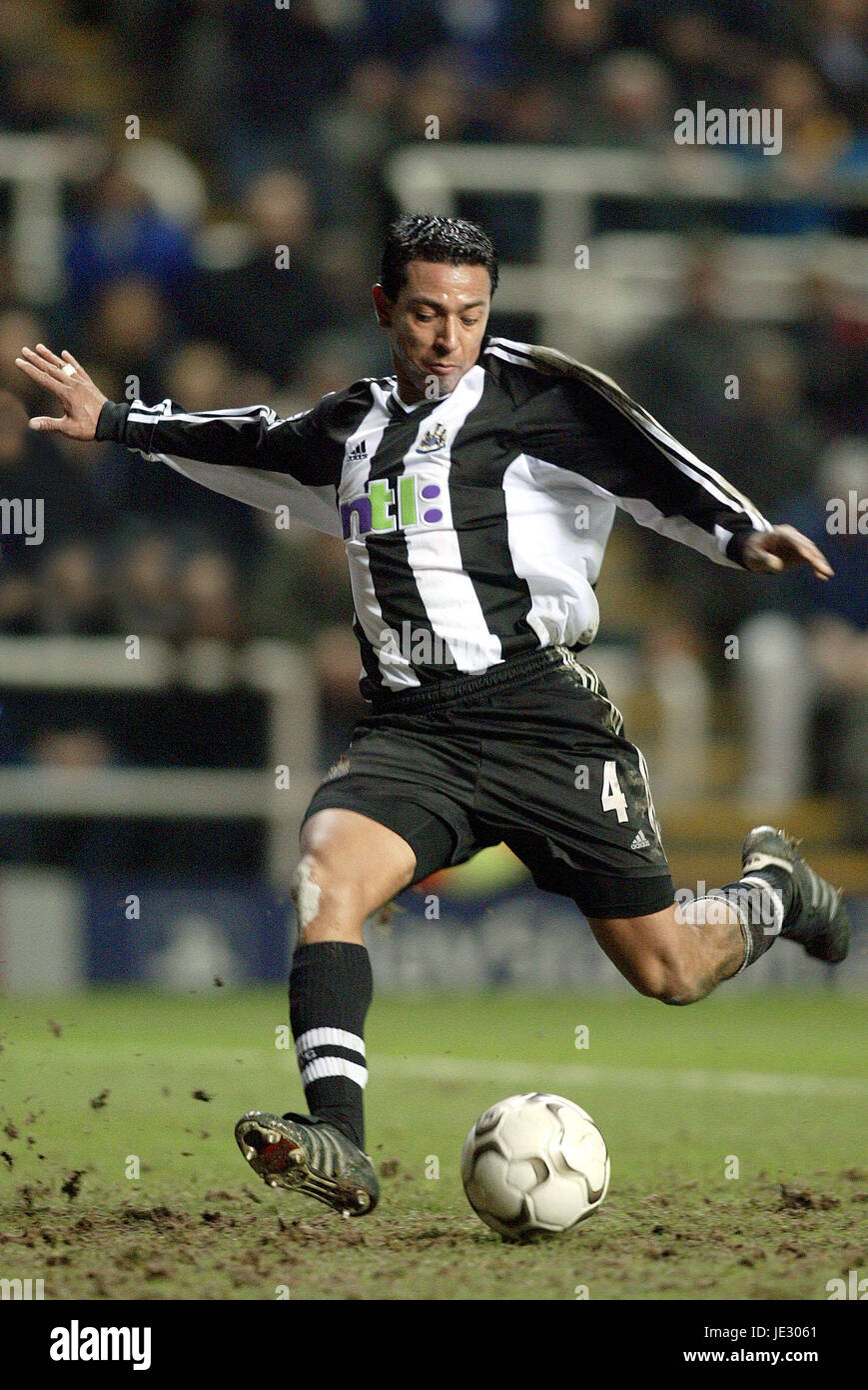 Nolberto solano newcastle hi-res stock photography and images - Alamy