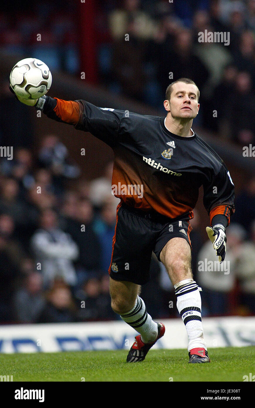 SHAY GIVEN NEWCASTLE UNITED FC VILLA PARK BIRMINGHAM 08 December 2002 ...
