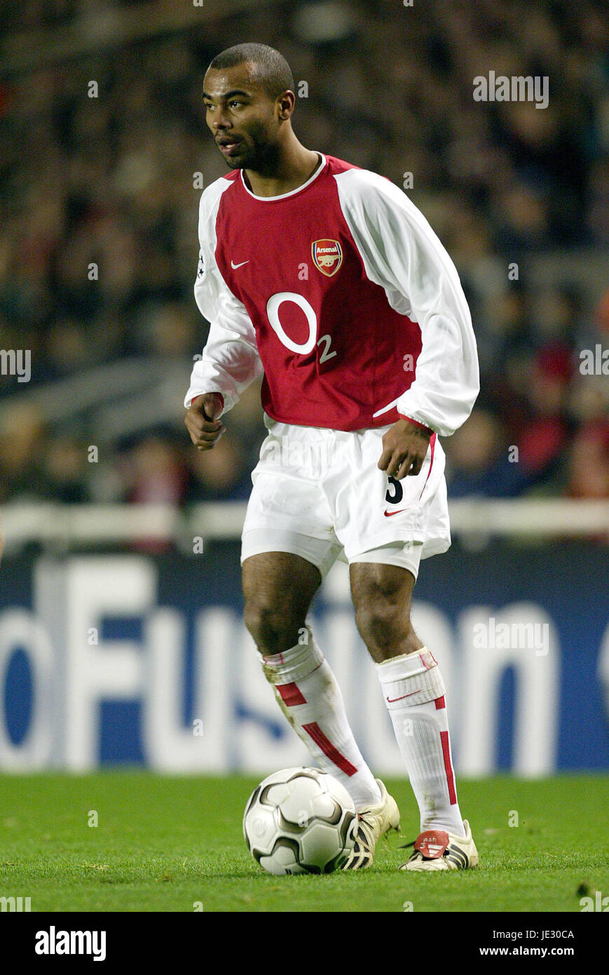 Ashley cole arsenal hi-res stock photography and images - Alamy