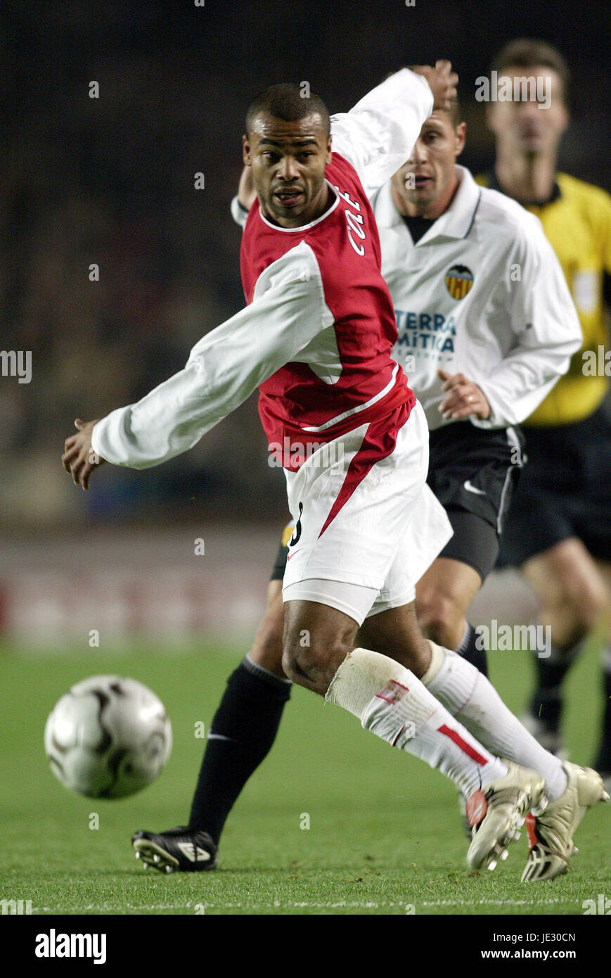 ASHLEY COLE ARSENAL FC HIGHBURY LONDON ENGLAND 10 December 2002 Stock ...