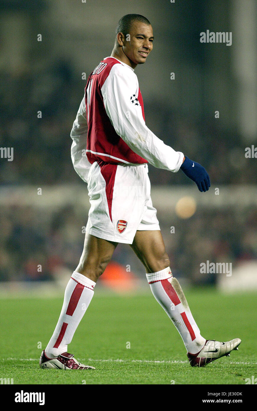 GILBERTO SILVA ARSENAL FC HIGHBURY LONDON ENGLAND 10 December 2002 ...