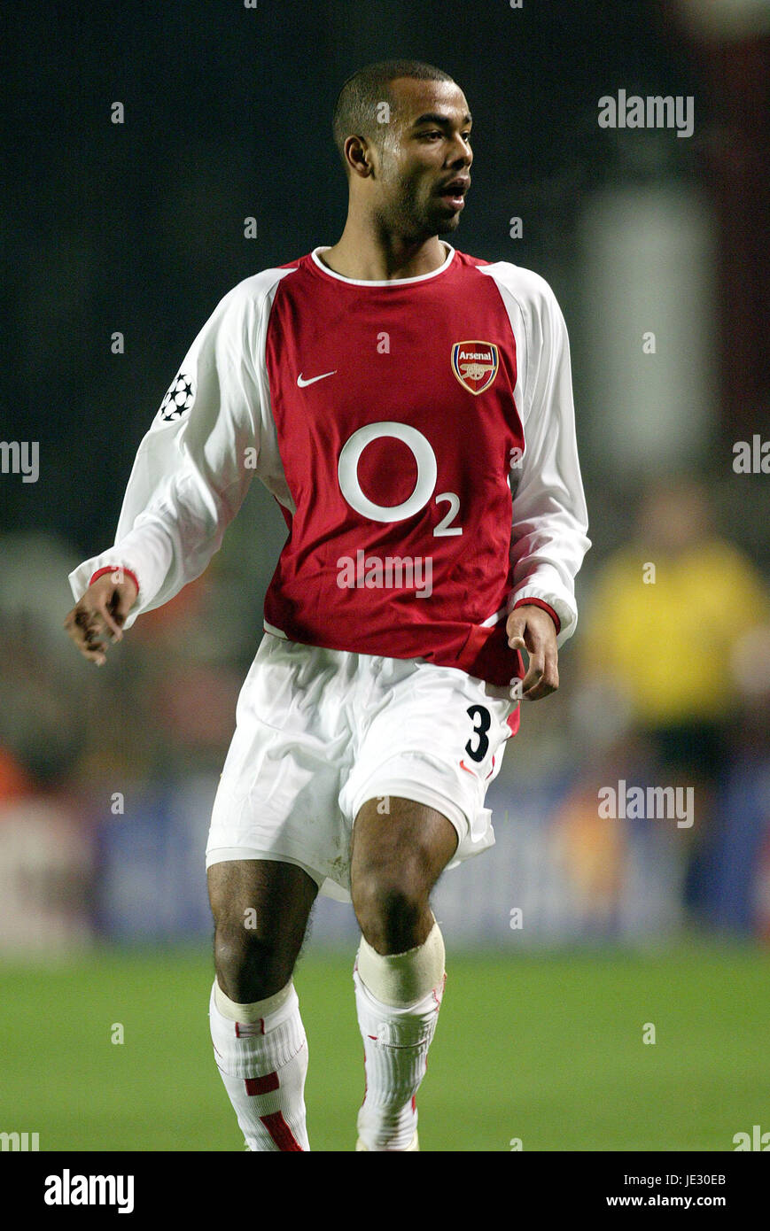 Full length ashley cole cole hi-res stock photography and images - Alamy