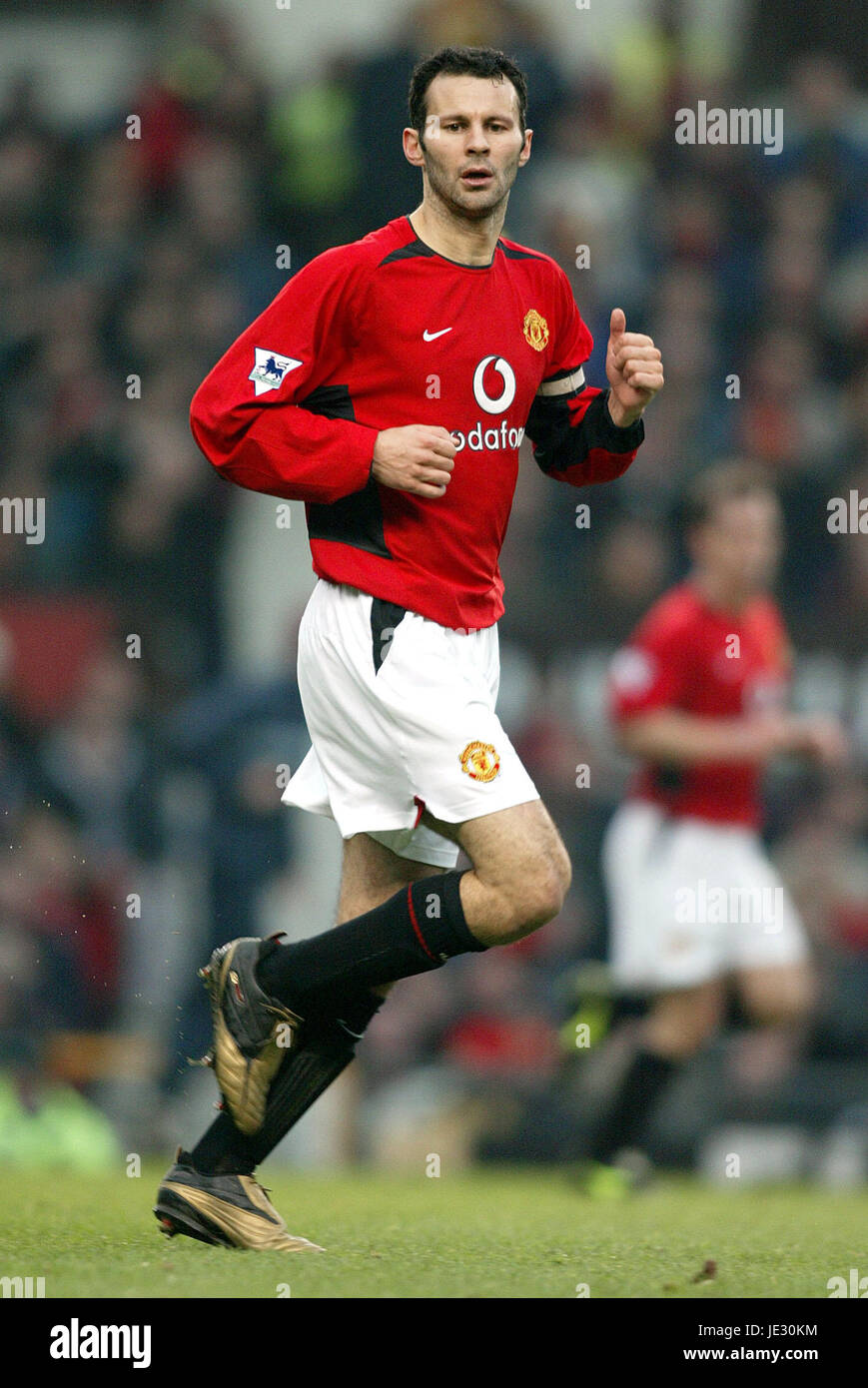 RYAN GIGGS MANCHESTER UNITED FC VILLA PARK BIRMINGHAM 14 December 2002 ...