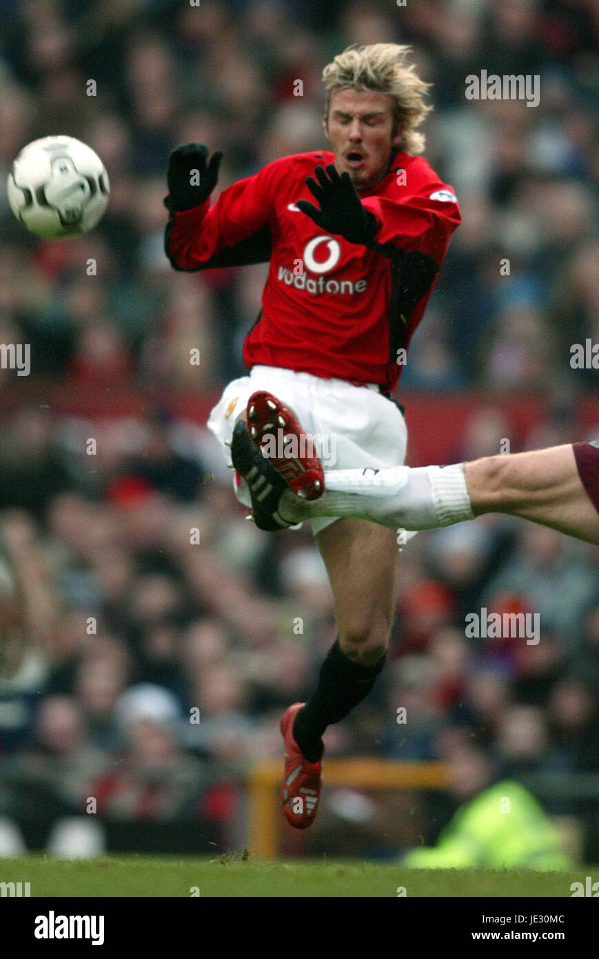 DAVID BECKHAM MANCHESTER UNITED FC VILLA PARK BIRMINGHAM 14 December ...
