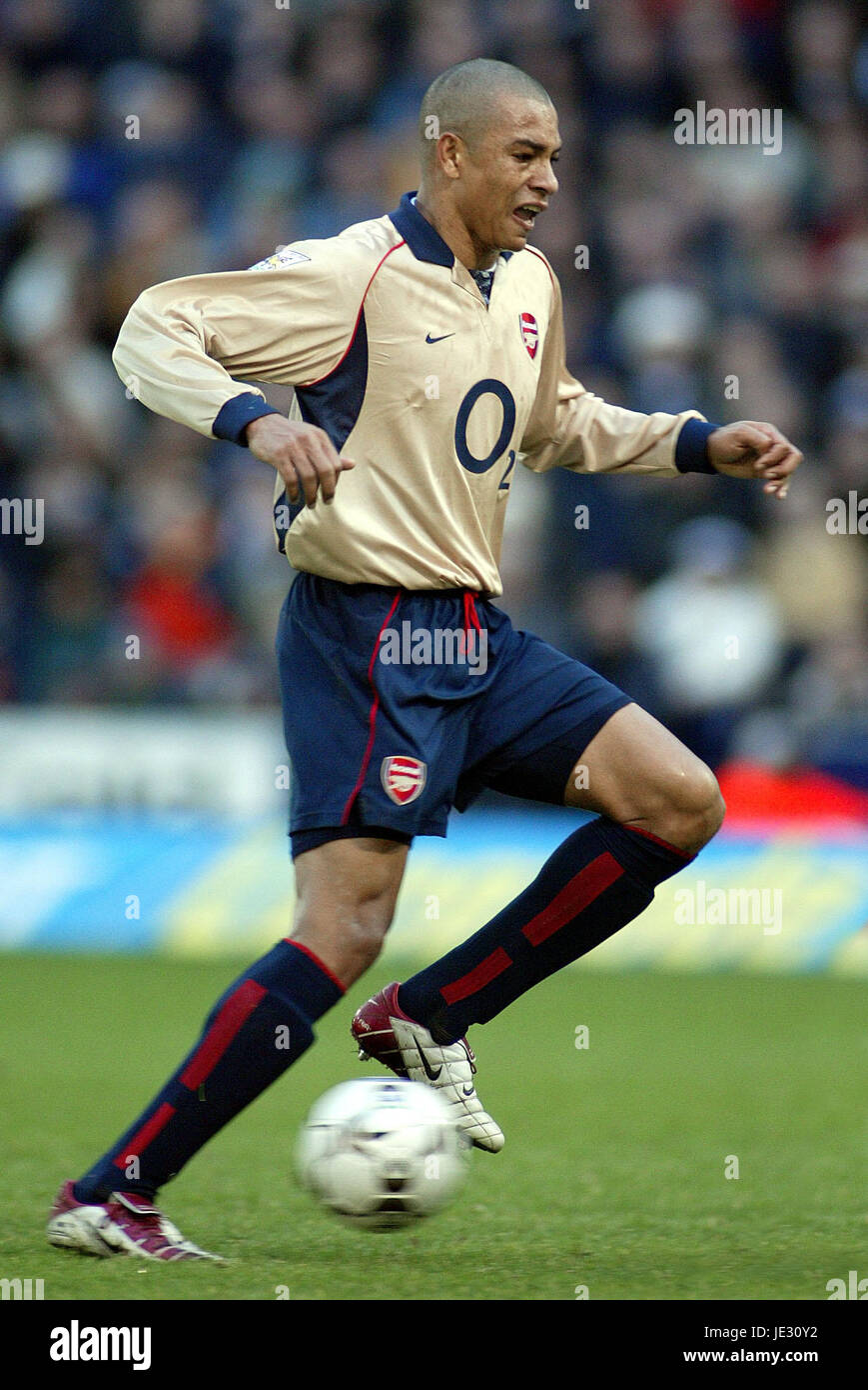 Gilberto silva arsenal hi-res stock photography and images - Alamy