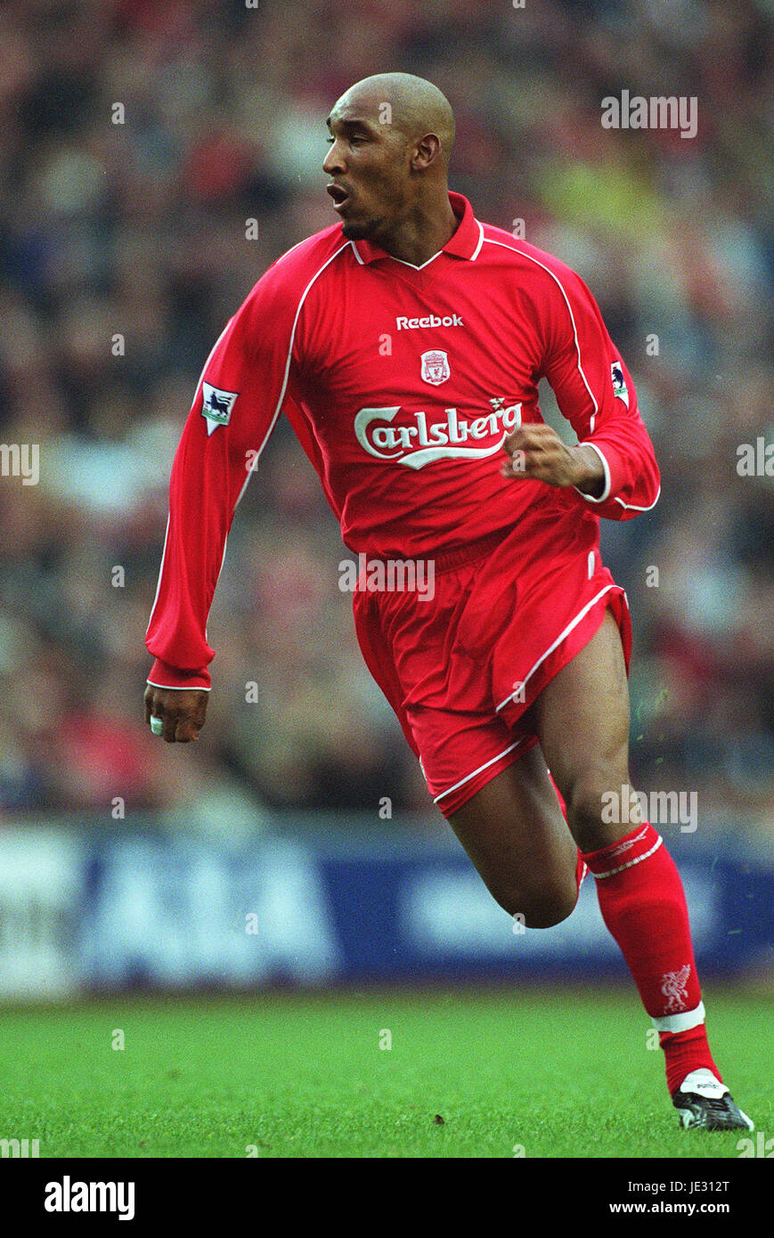 Nicolas anelka 2002 hi-res stock photography and images - Alamy
