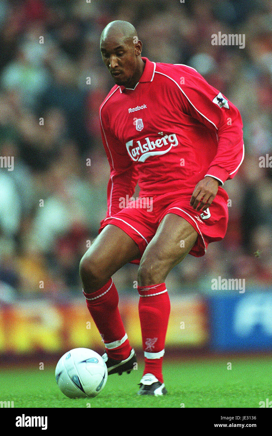 Nicolas anelka 2002 hi-res stock photography and images - Alamy