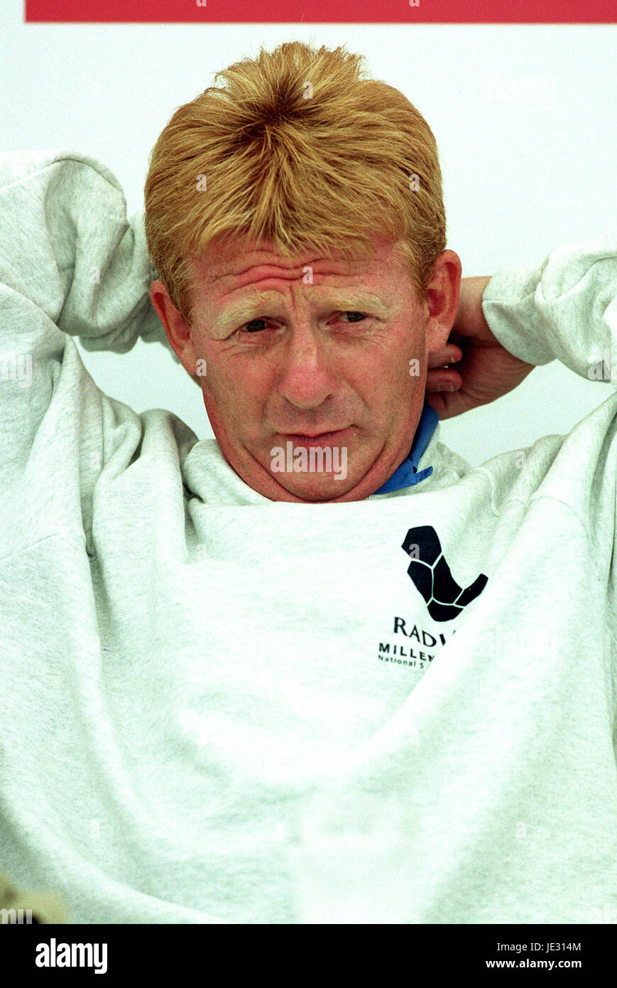 Manager gordon strachan hi-res stock photography and images - Alamy
