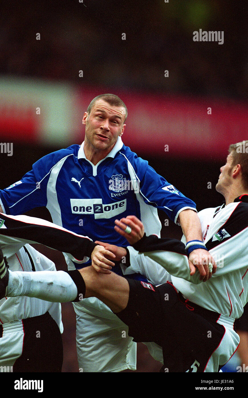 Duncan ferguson everton 2002 hi-res stock photography and images - Alamy