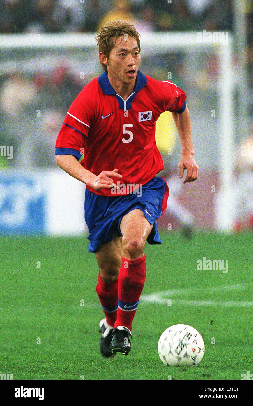 KIM NAM-IL KOREA REPUBLIC ROSE BOWL LOS ANGELES USA 27 January 2002 ...