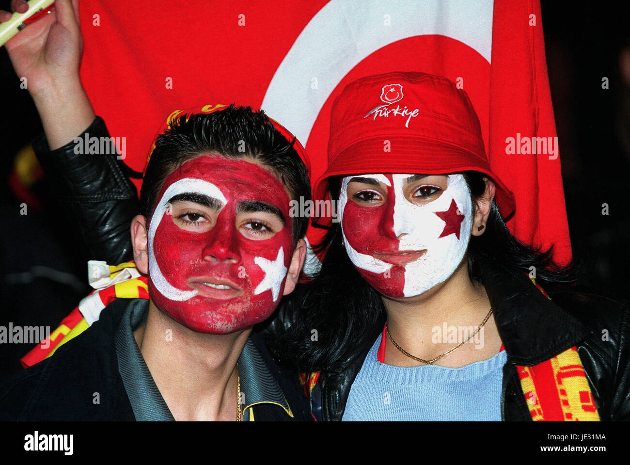 TURKISH FOOTBALL FANS TURKEY FOOTBALL FANS FUJI FILM STADIUM BREDA 13 ...