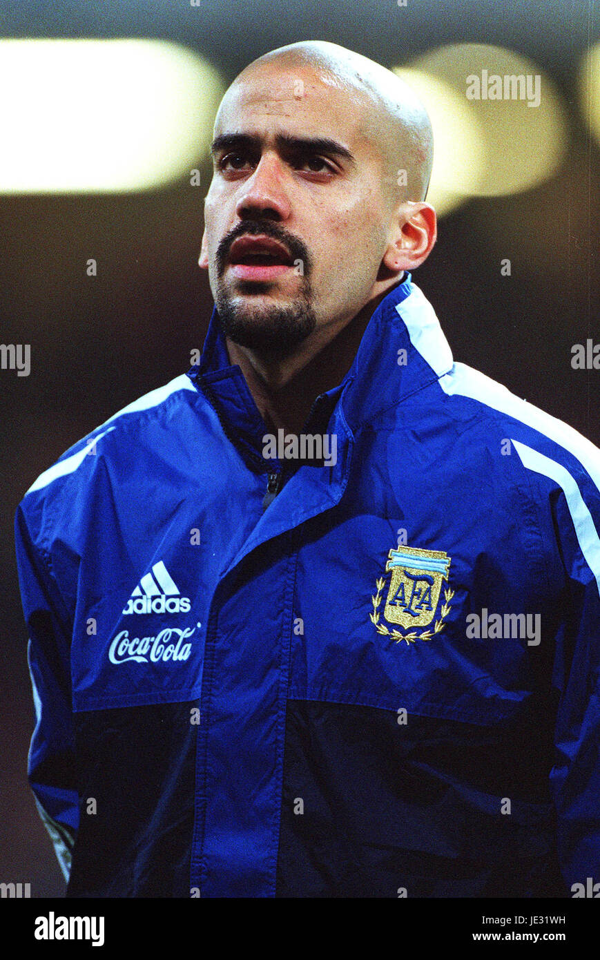 JUAN VERON ARGENTINA & MANCHESTER UNITED MILLENNIUM STADIUM CARDIFF ...