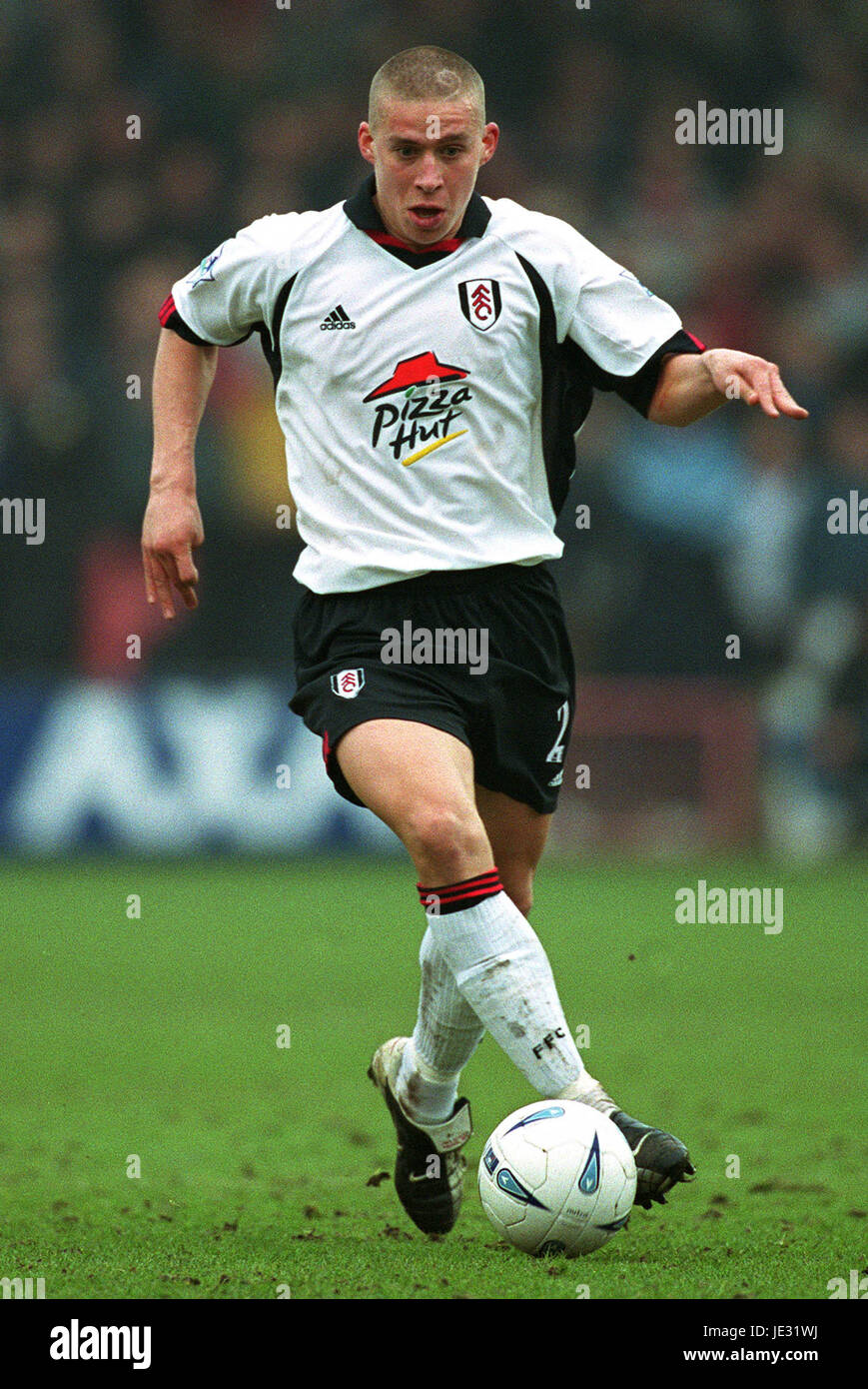 SEAN DAVIS FULHAM FC BRESCOT STADIUM WALSALL ENGLAND 16 February 2002 ...