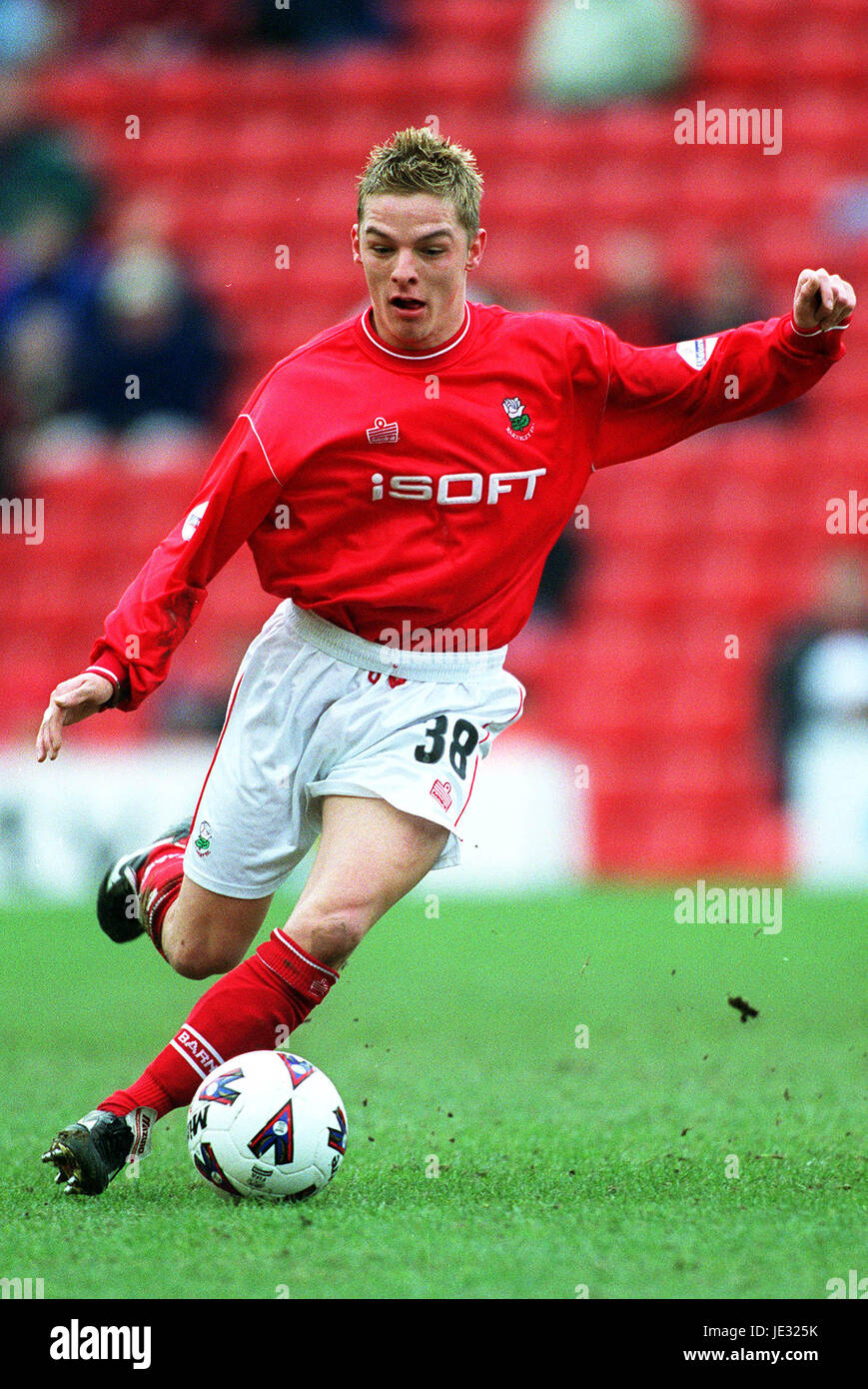 DAVID MULLIGAN BARNSLEY FC BARNSLEY OAKWELL STADIUM BARNSLEY 02 March ...
