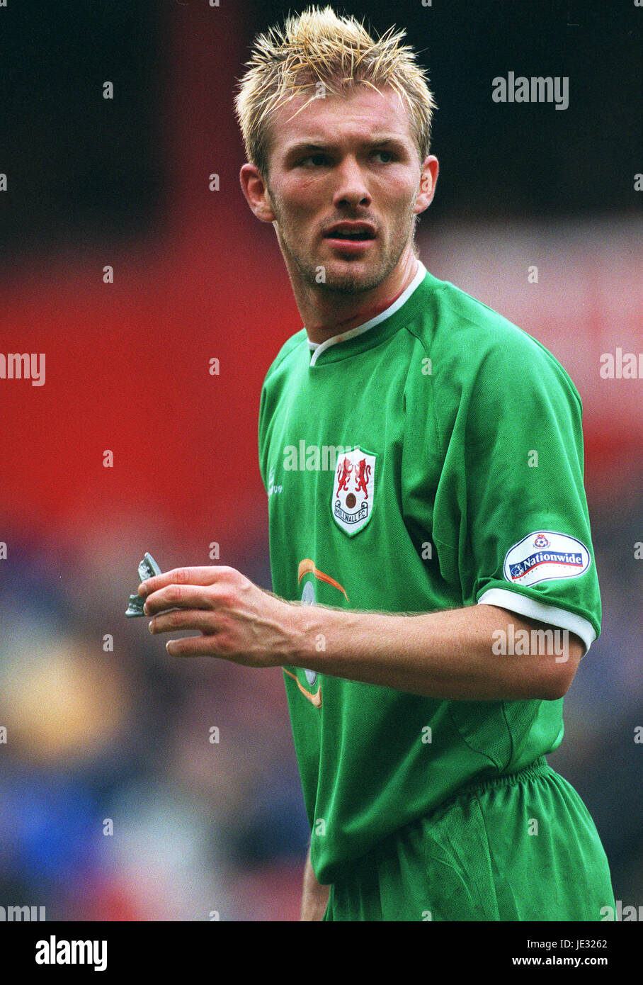 DARREN WARD MILLWALL FC BARNSLEY OAKWELL STADIUM BARNSLEY 02 March 2002 ...