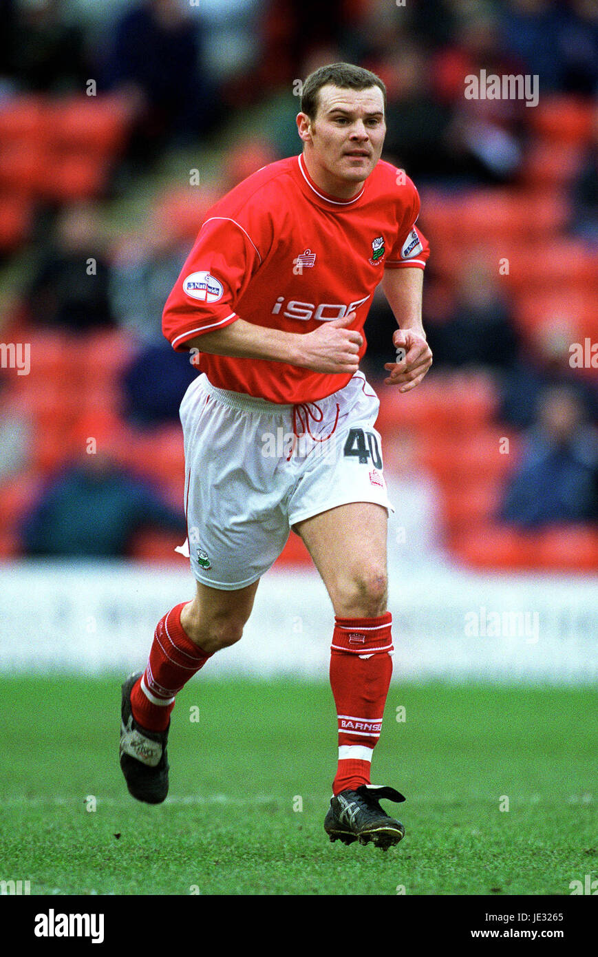 GARY JONES. BARNSLEY FC BARNSLEY OAKWELL STADIUM BARNSLEY 02 March 2002 ...