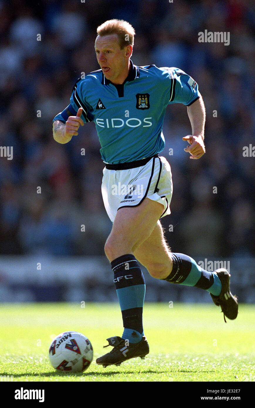 STUART PEARCE MANCHESTER CITY FC MAINE ROAD MANCHESTER ENGLAND 06 April ...