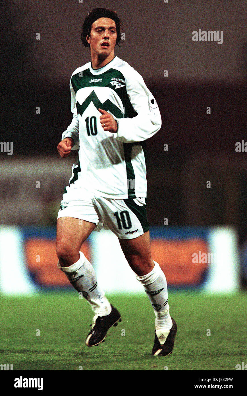 ZLATKO ZAHOVIC SLOVENIA LJUBJANA SLOVENIA 17 April 2002 Stock Photo - Alamy