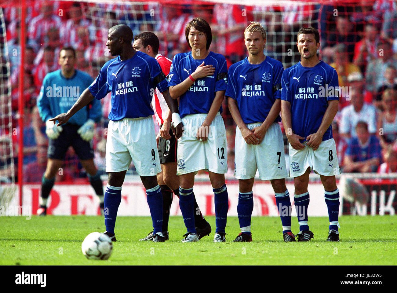 EVERTON WALL SUNDERLAND V EVERTON STADIUM OF LIGHT SUNDERLAND ENGLAND ...