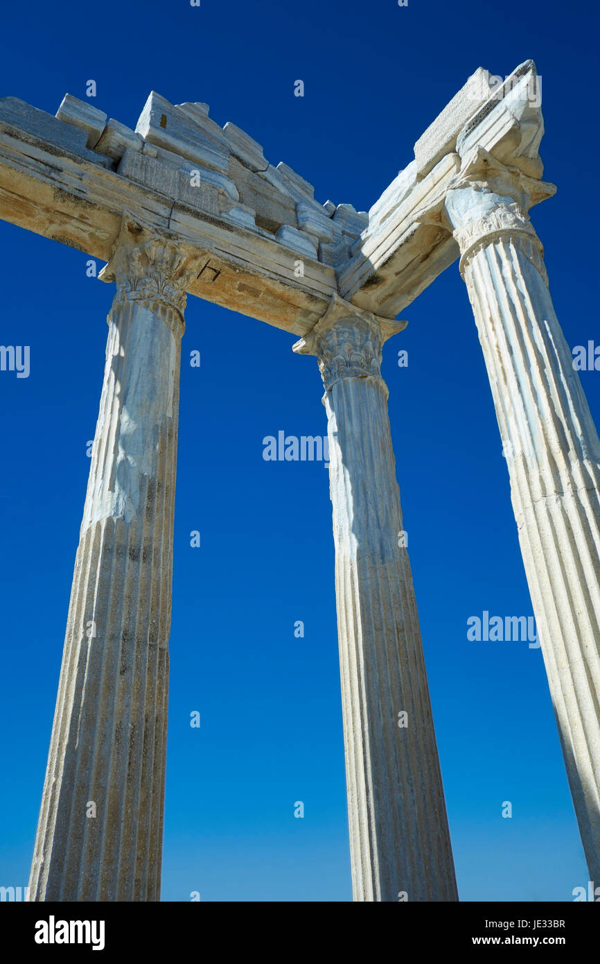 View of the Roman ruins of the temple of Apollo and Athena in Side ...