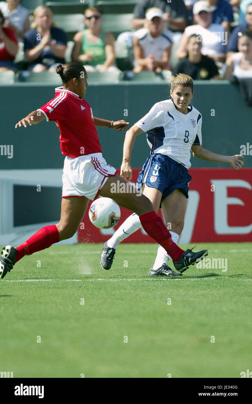 SASHA ANDREWS & MIA HAMM USA V CANADA CARSON LOS ANGELES USA 11 October ...