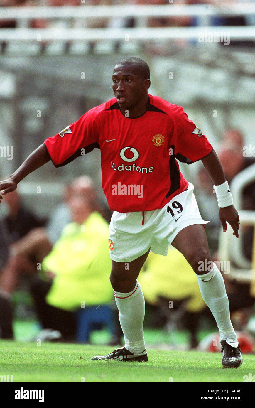 ERIC DJEMBA-DJEMBA MANCHESTER UNITED FC ST. JAMES PARK NEWCASTLE ...