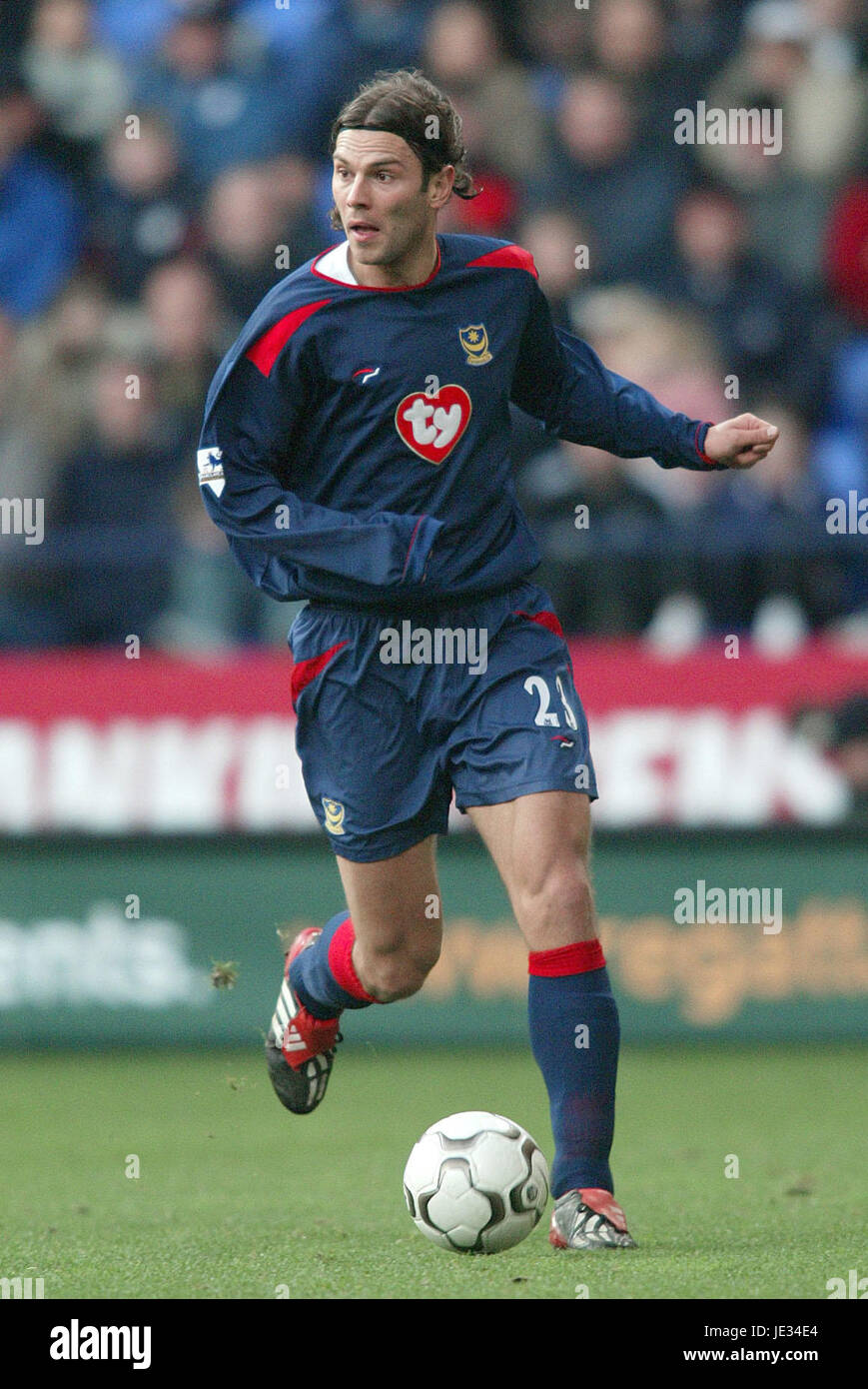 PATRIK BERGER PORTSMOUTH FC COLUMBIA 24 October 2003 Stock Photo - Alamy