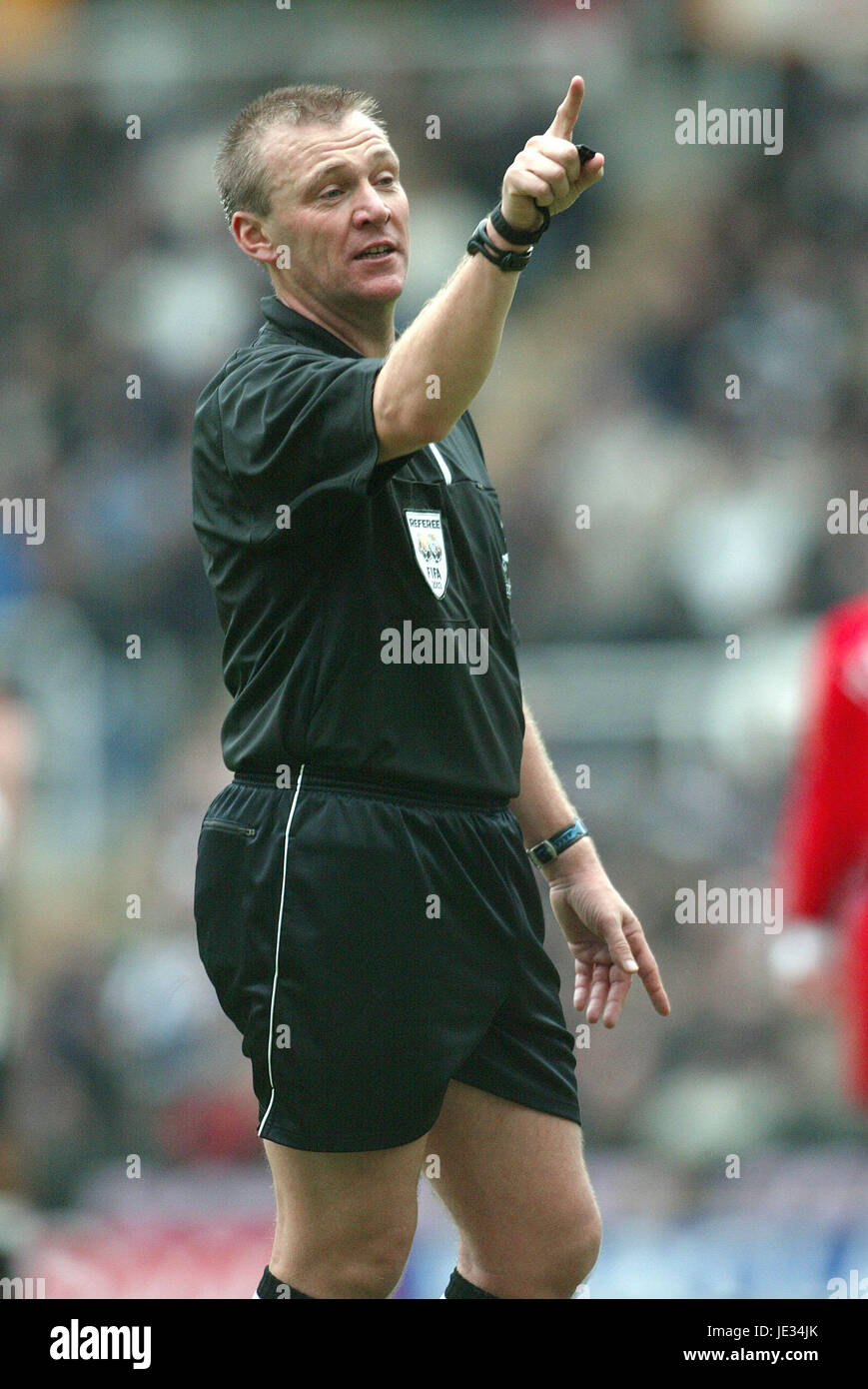 GRAHAM POLL PREMIERSHIP FOOTBALL REFEREE ST JAMES PARK NEWCASTLE ...