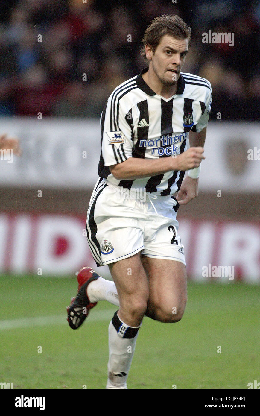 JONATHAN WOODGATE NEWCASTLE UNITED FC MOLINEUX STADIUM WOLVERHAMPTON ...