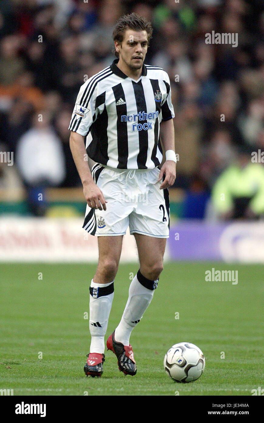 JONATHAN WOODGATE NEWCASTLE UNITED FC MOLINEUX STADIUM WOLVERHAMPTON ...