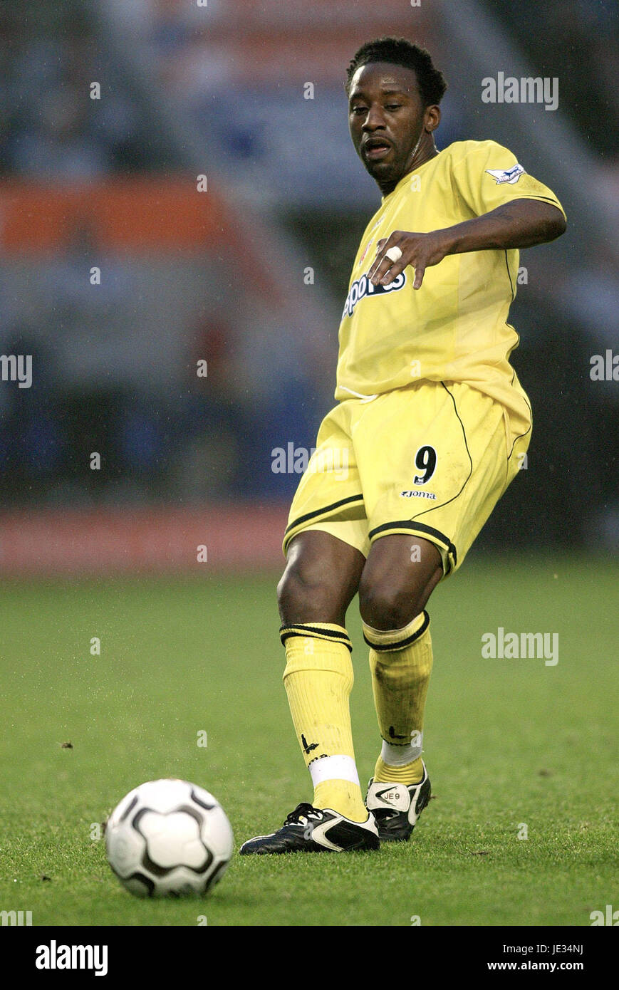 JASON EUELL CHARLTON ATHLETIC FC WALKERS STADIUM LEICESTER ENGLAND 22 ...