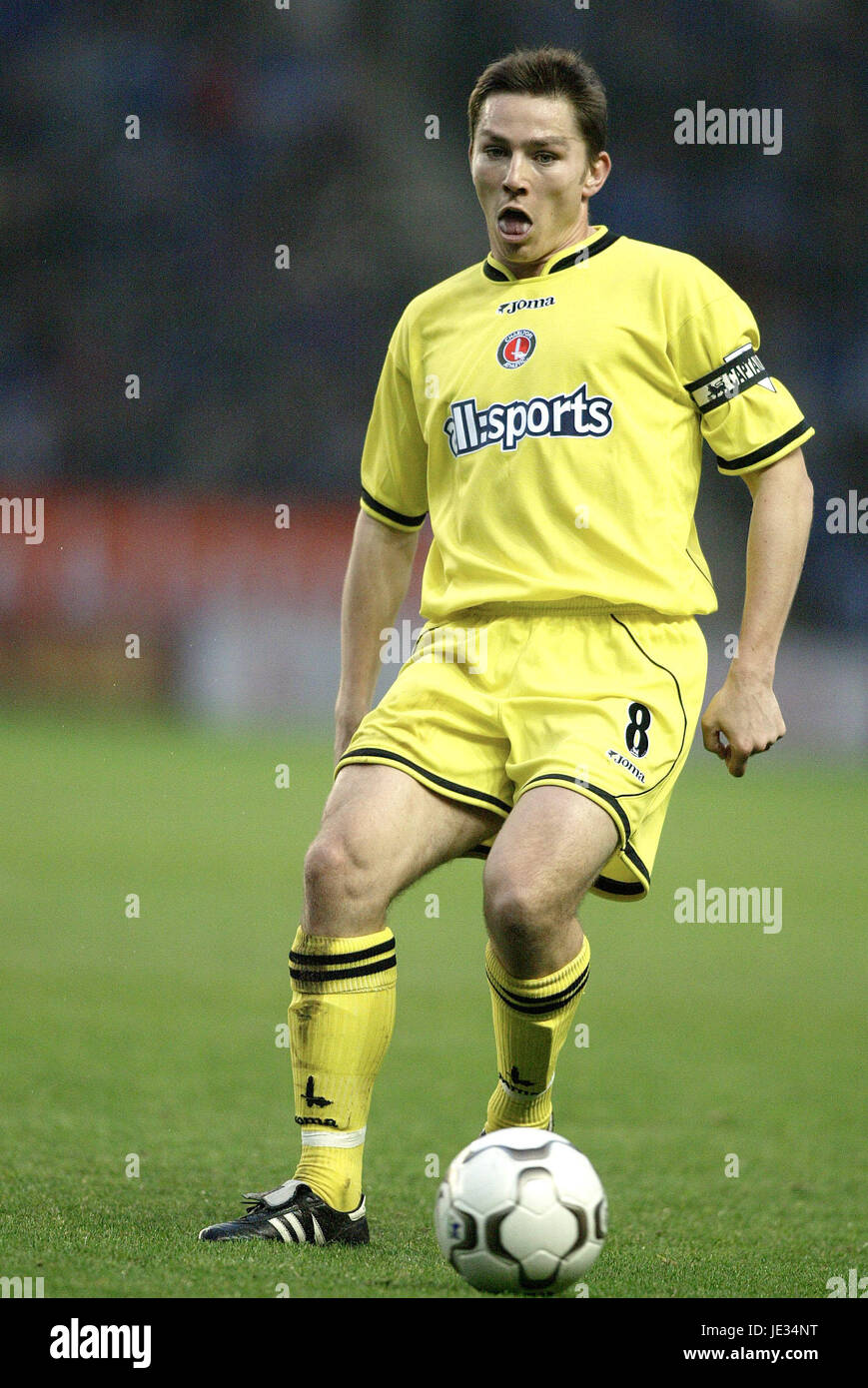 MATT HOLLAND CHARLTON ATHLETIC FC WALKERS STADIUM LEICESTER ENGLAND 22 ...