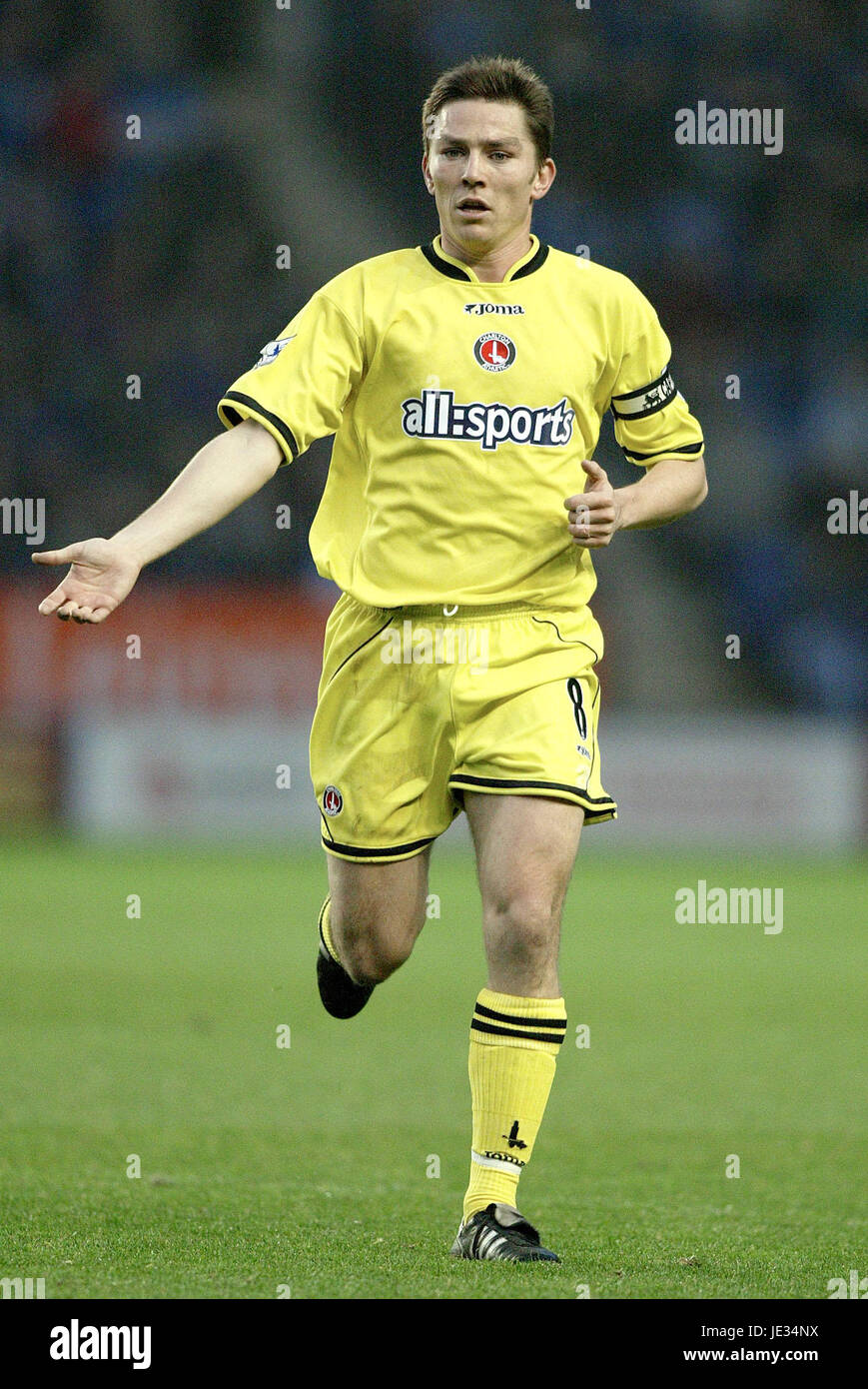 MATT HOLLAND CHARLTON ATHLETIC FC WALKERS STADIUM LEICESTER ENGLAND 22 ...
